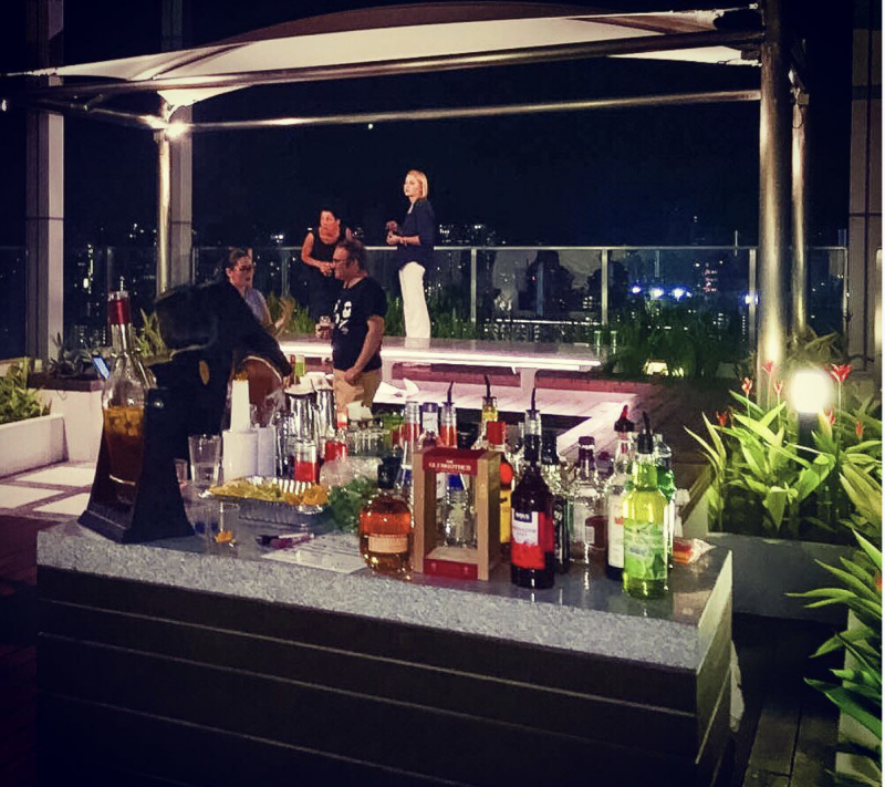 Free Flow Beer Live Station for Events | Partymojo Singapore