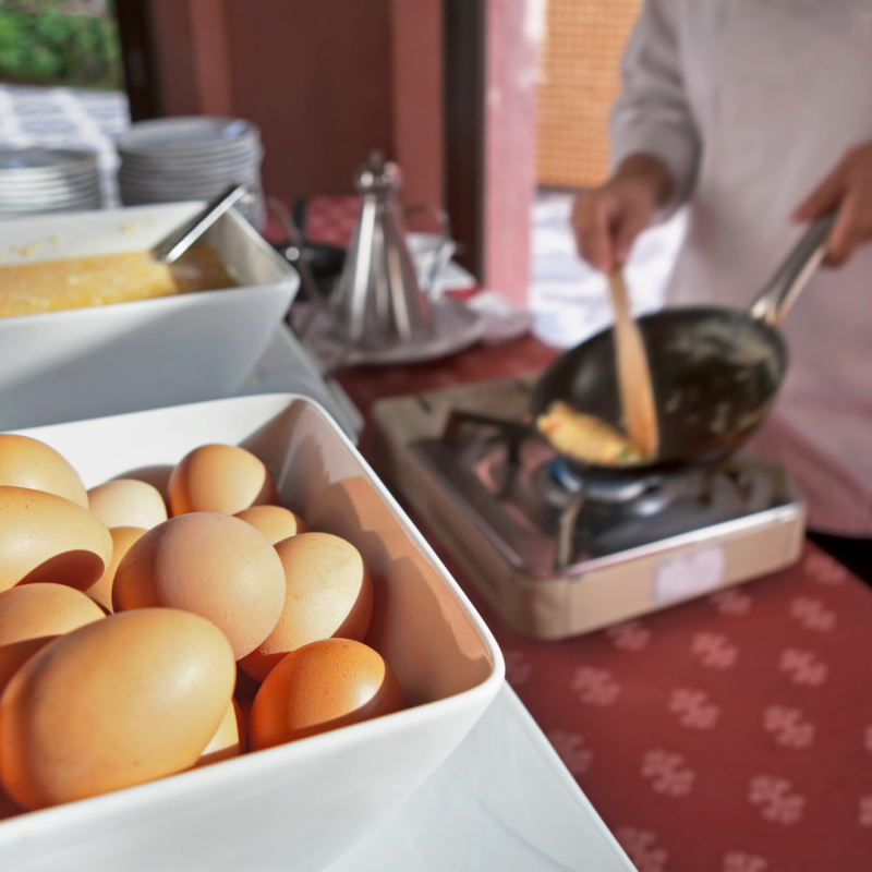 Breakfast Eggs Live station for Corporate Events | PartyMojo